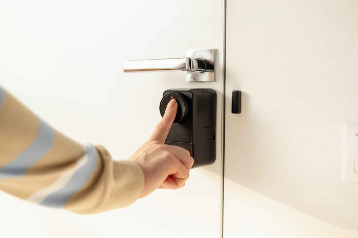 How SwitchBot Smart Lock Works with Google Home? | SwitchBot EU